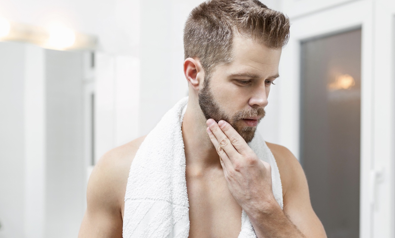 Cómo prevenir los pelos enquistados con la depilación con láser de ...